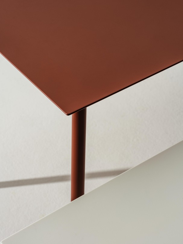 Table Onemm 4 legs Rectangular 200x100 cm | Arper