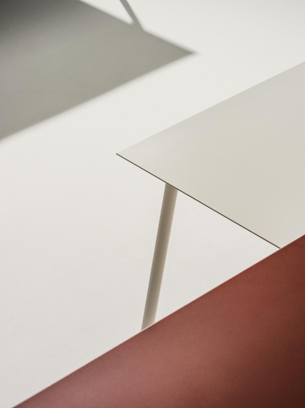 Table Onemm 4 legs Rectangular 200x100 cm | Arper